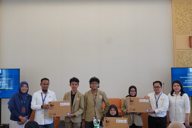 PT. Bayan Resources Commitment Towards UGM Students through “Bayan ...